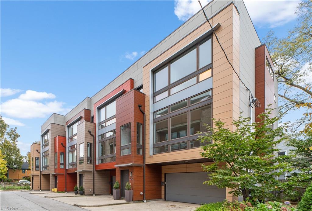 2040 W 11th - Chestnut Hill Realty Inc.